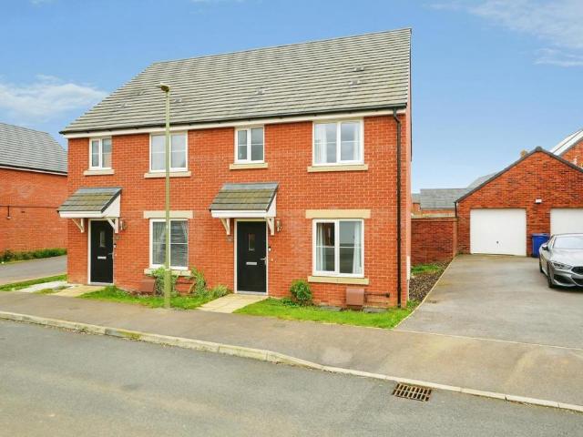 3 bedroom semi detached house for sale