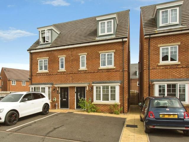 3 bedroom semi detached house for sale