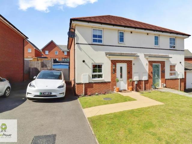 3 bedroom semi detached house for sale