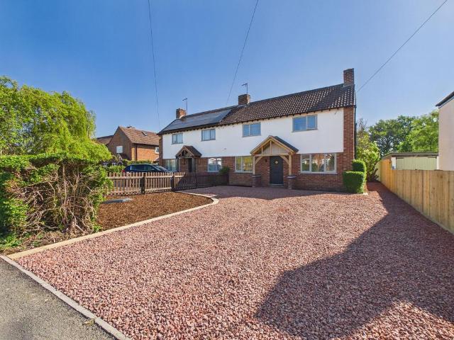 3 bedroom semi detached house for sale