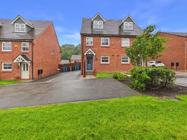 3 bedroom semi detached house for sale