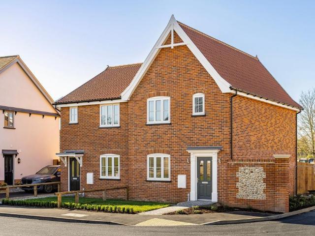 3 bedroom semi detached house for sale