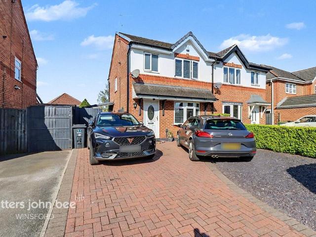 3 bedroom semi detached house for sale