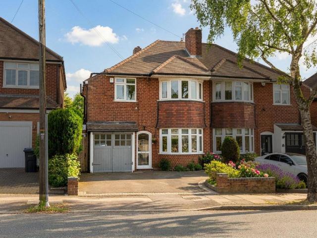 3 bedroom semi detached house for sale