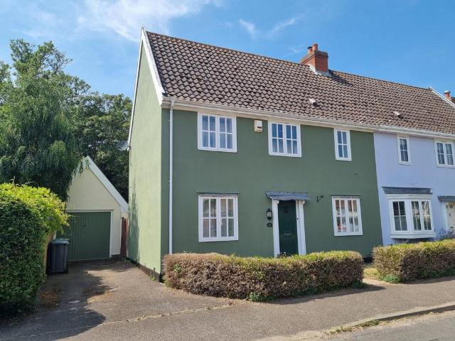 3 bedroom semi detached house for sale