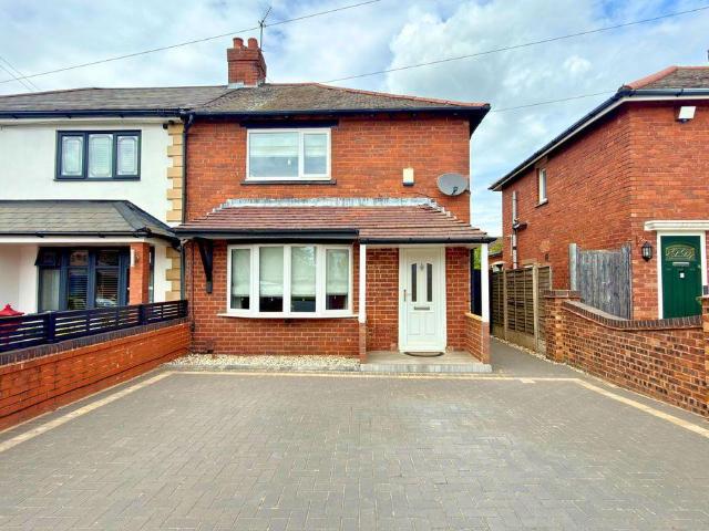 3 bedroom semi detached house for sale