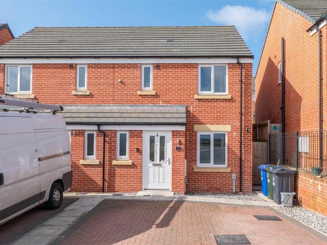 3 bedroom semi detached house for sale