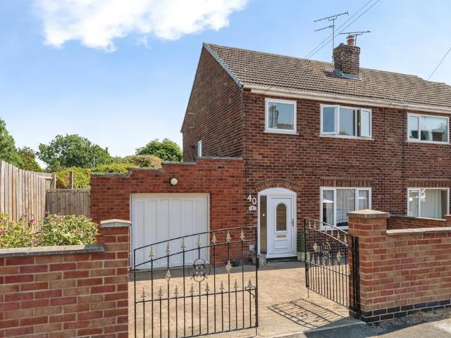 3 bedroom semi detached house for sale