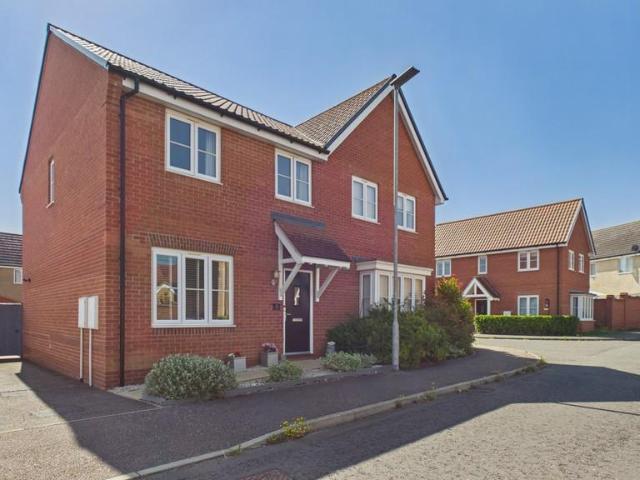 3 bedroom semi detached house for sale