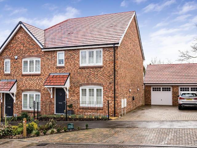 3 bedroom semi detached house for sale