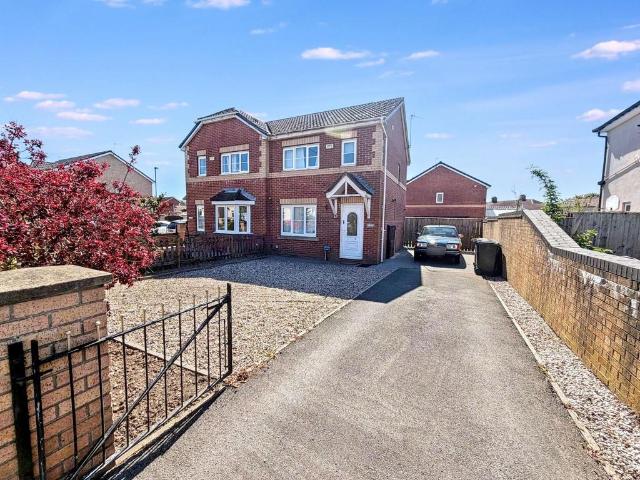 3 bedroom semi detached house for sale