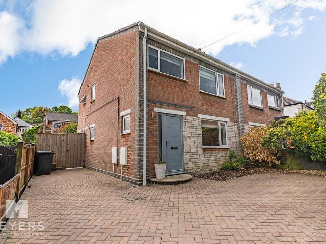 3 bedroom semi detached house for sale