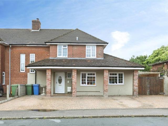 3 bedroom semi detached house for sale