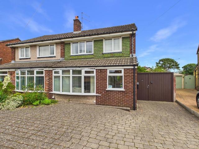 3 bedroom semi detached house for sale