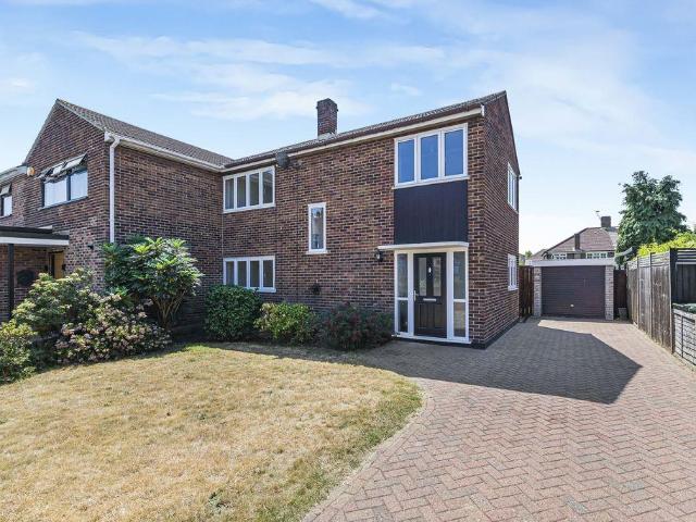 3 bedroom semi detached house for sale
