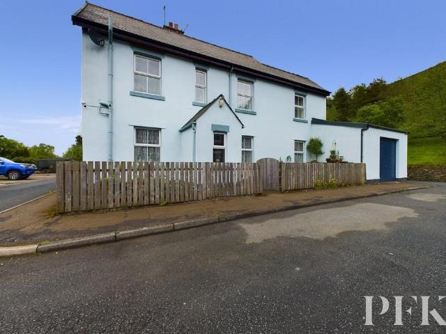 3 bedroom cottage for sale