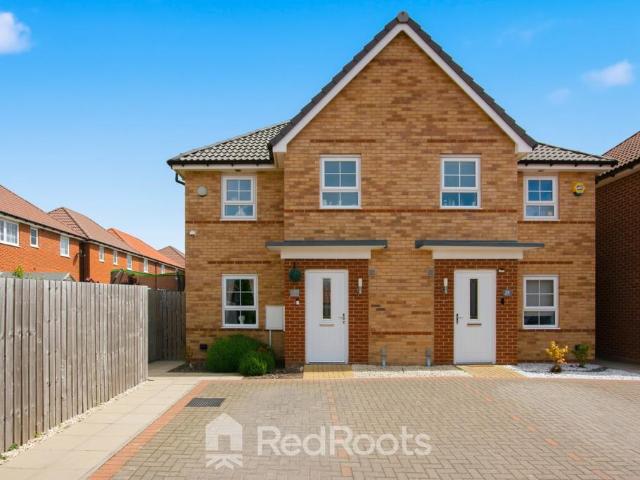 3 bedroom semi detached house for sale