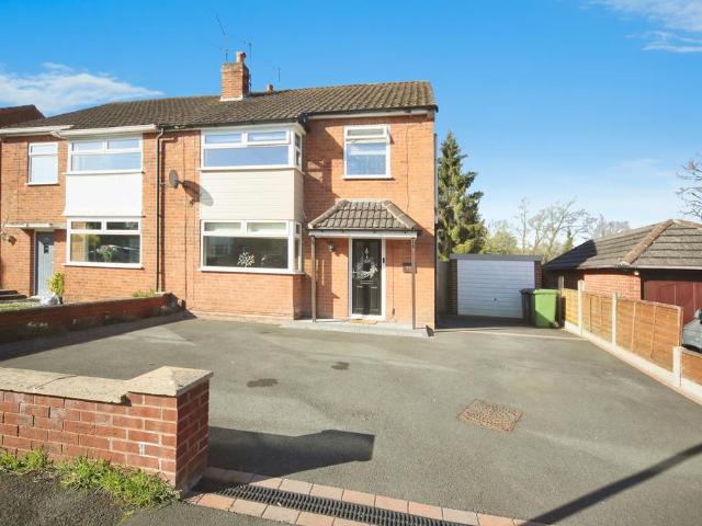 3 bedroom semi detached house for sale