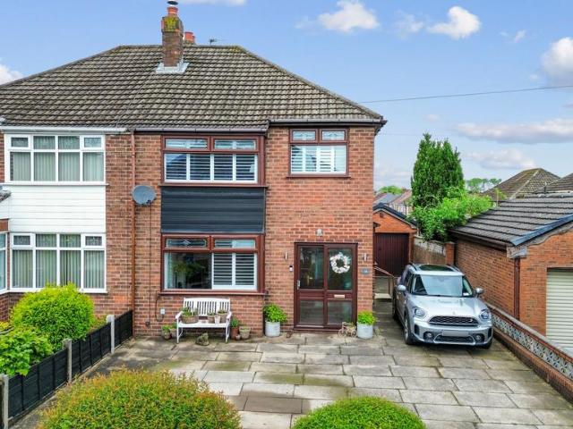3 bedroom semi detached house for sale