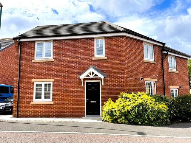 3 bedroom semi detached house for sale
