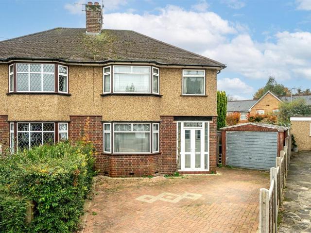 3 bedroom semi detached house for sale