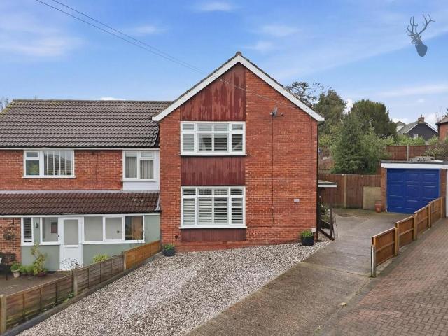 3 bedroom semi detached house for sale