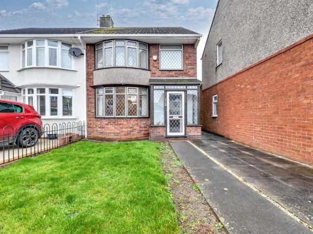 3 bedroom semi detached house for sale