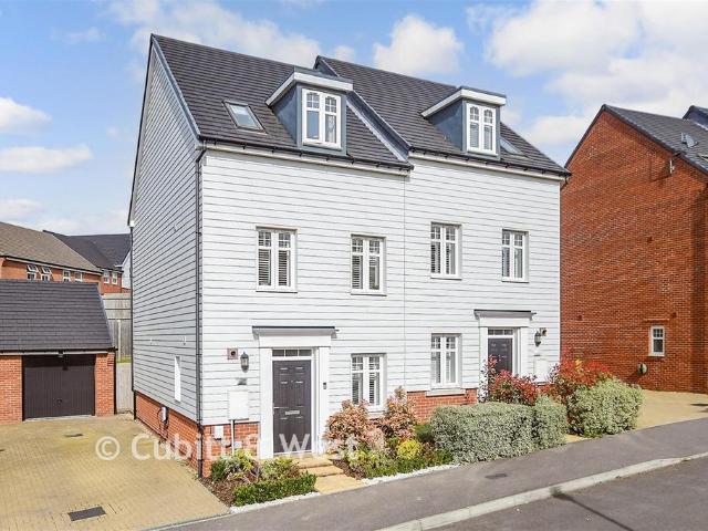 4 bedroom semi detached house for sale