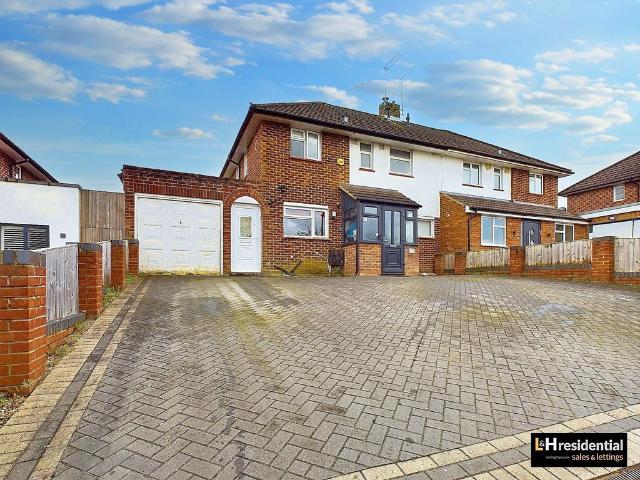 3 bedroom semi detached house for sale