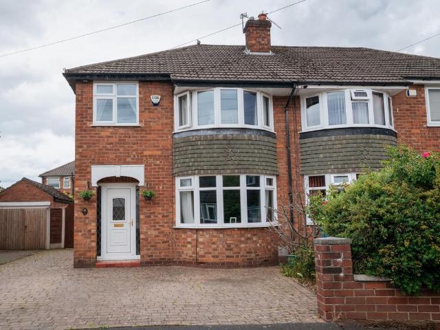 3 bedroom semi detached house for sale