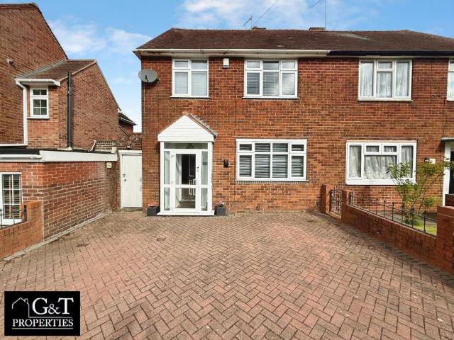 3 bedroom semi detached house for sale