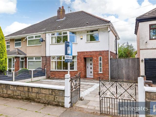 3 bedroom semi detached house for sale