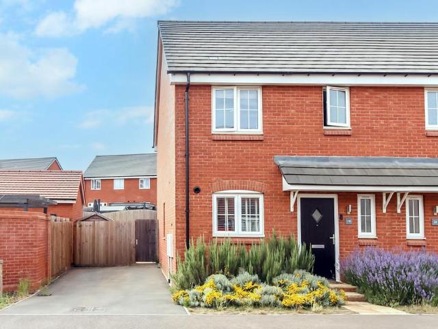 3 bedroom semi detached house for sale