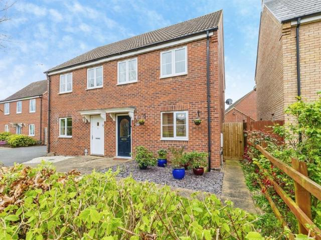 3 bedroom semi detached house for sale