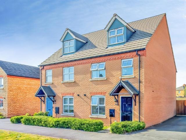 3 bedroom semi detached house for sale