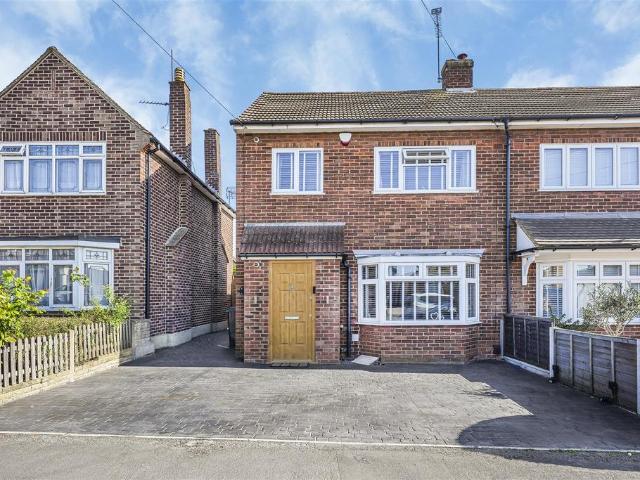 3 bedroom semi detached house for sale