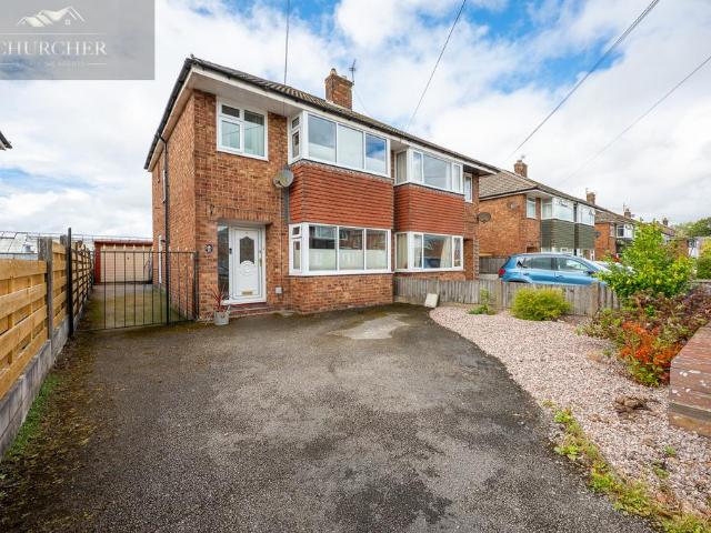 3 bedroom semi detached house for sale