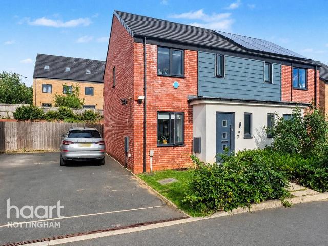 3 bedroom semi detached house for sale