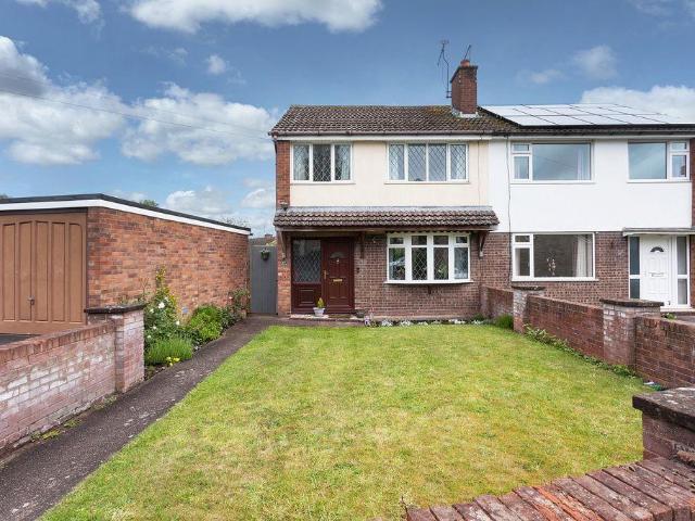 3 bedroom semi detached house for sale