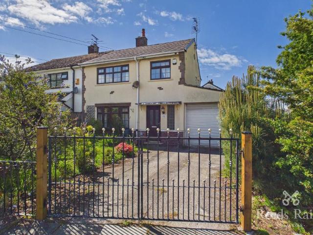 3 bedroom semi detached house for sale