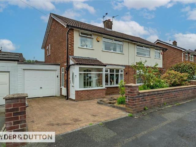 3 bedroom semi detached house for sale