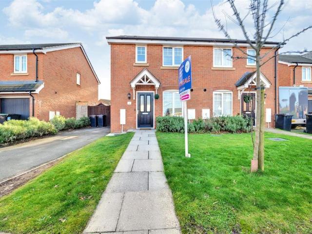 3 bedroom semi detached house for sale