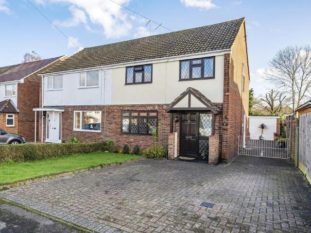3 bedroom semi detached house for sale
