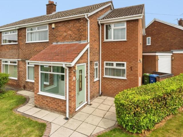 3 bedroom semi detached house for sale