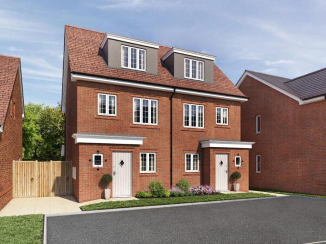 3 bedroom semi detached house for sale