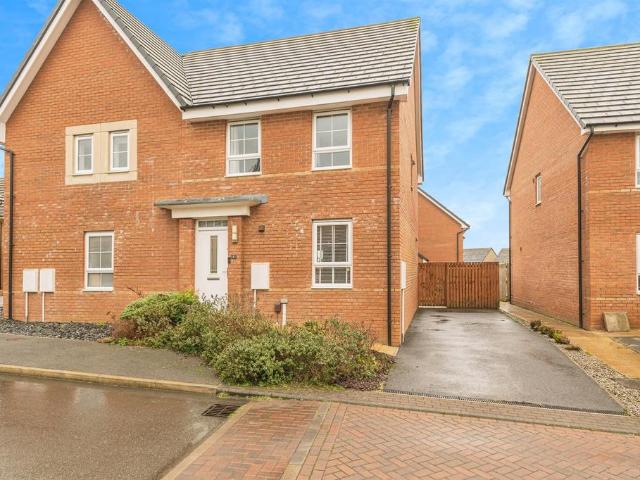 3 bedroom semi detached house for sale