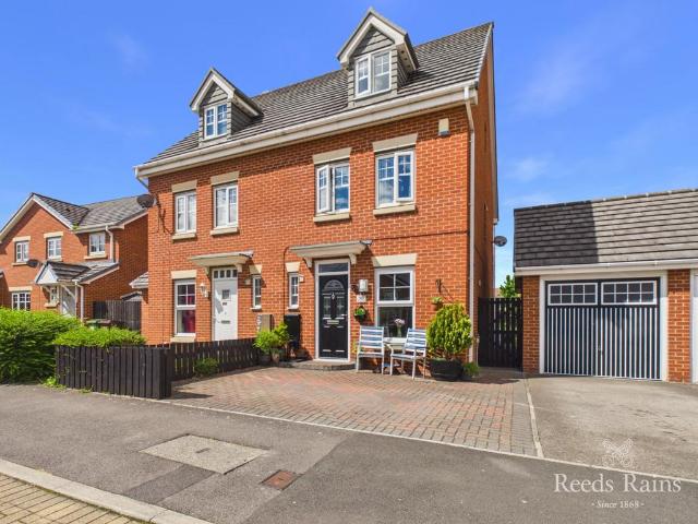 3 bedroom semi detached house for sale