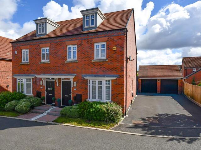 3 bedroom semi detached house for sale