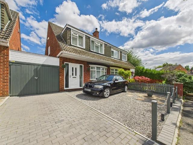 3 bedroom semi detached house for sale