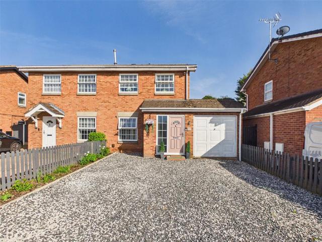 3 bedroom semi detached house for sale